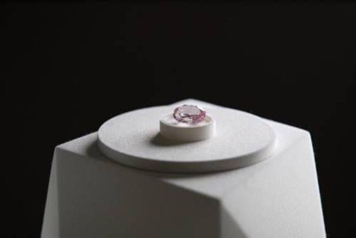 ALROSA Displays Largest Pink Diamond in Company History | INN
